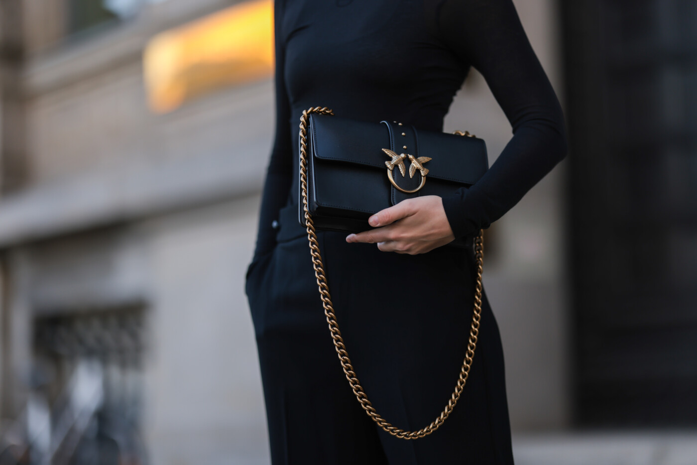 Torebka Pinko – jak rozpoznać podróbkę? 7 wskazówek | Blog eobuwie.com.pl