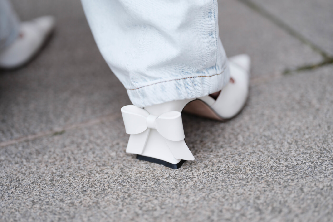 Coquette style: czym jest? Stylizacje coquette