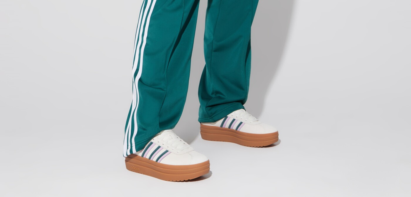 Modne sneakersy 2025: zobacz jak noszą je it-girls